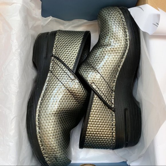 Dansko | Shoes | Dansko 38 Sage Honeycomb Discontinued | Poshmark